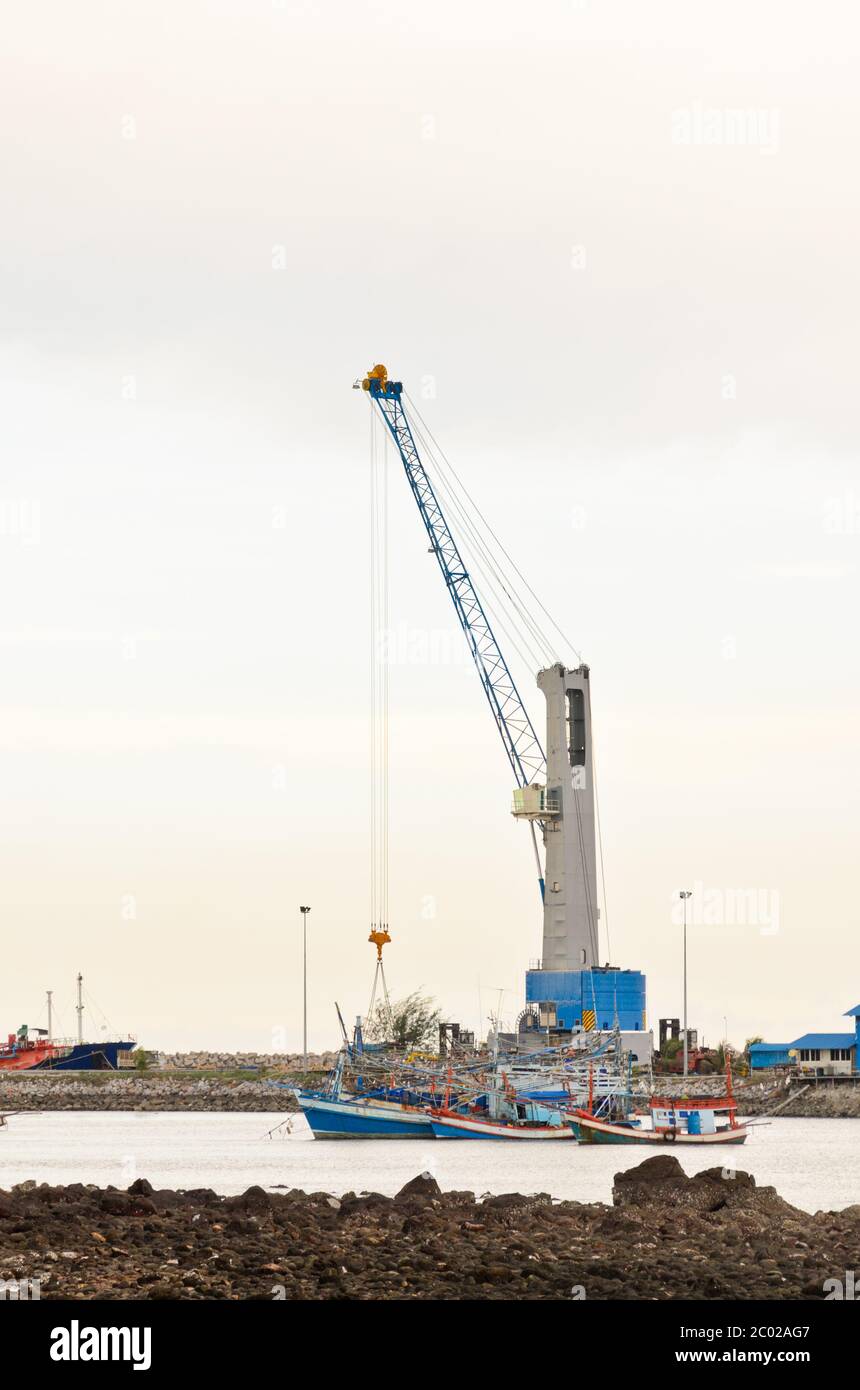 Harbor crane hi-res stock photography and images - Alamy