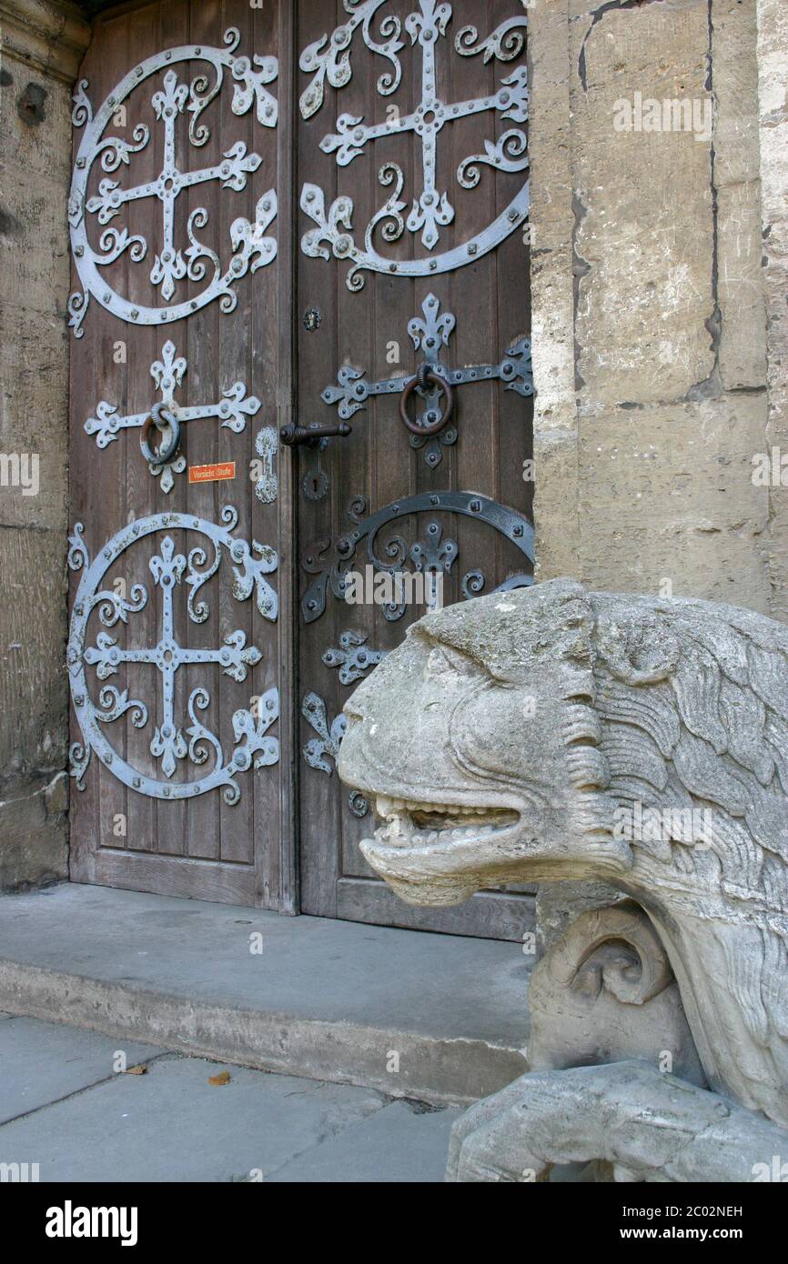 Lion portal Dom Königslutter Stock Photo - Alamy