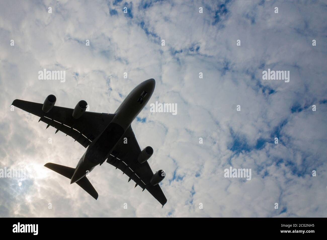 Airplane from above hi-res stock photography and images - Alamy