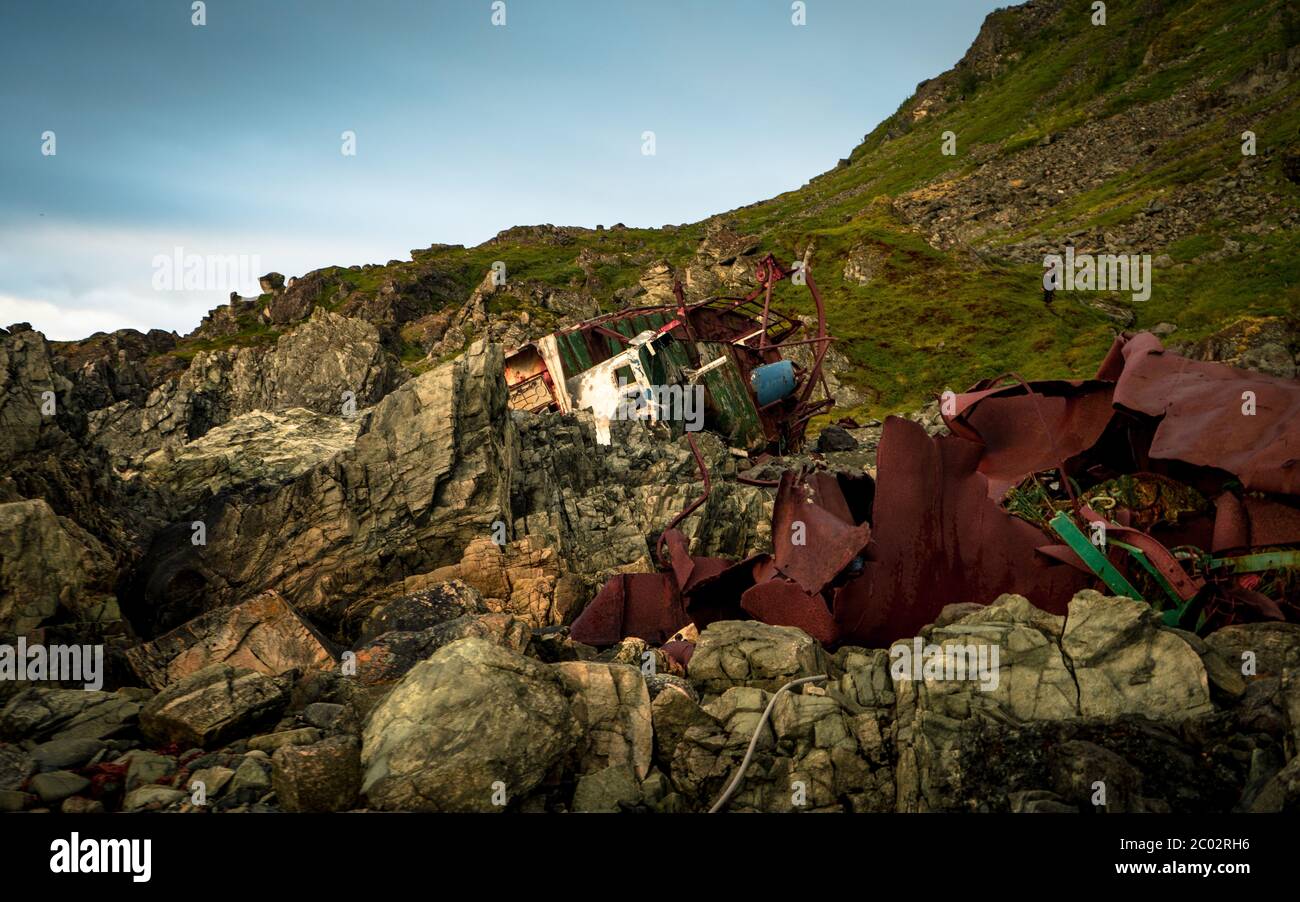 Shipwreck arctic hi-res stock photography and images - Alamy