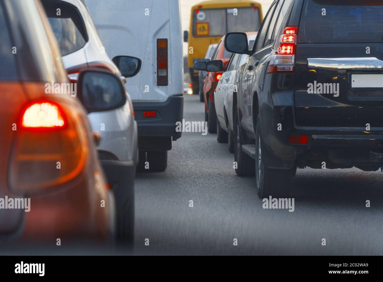 Cars tailgating on a motorway hi-res stock photography and images - Alamy