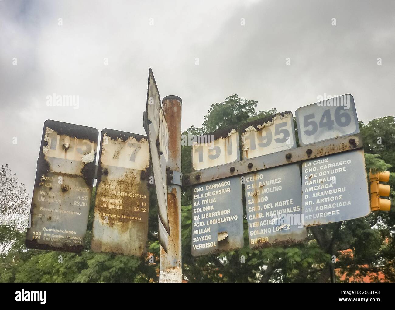 Old bus stop hi-res stock photography and images - Alamy