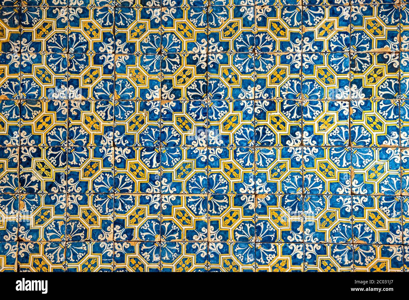 Azulejos, traditional Portuguese tiles Stock Photo - Alamy