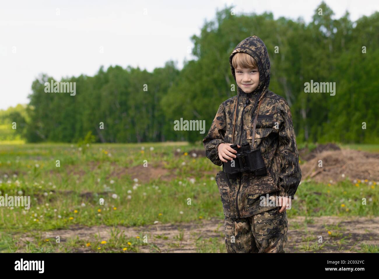 Masking uniform hi-res stock photography and images - Alamy