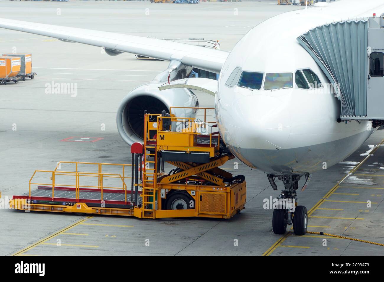 Airplane at gate Stock Photo - Alamy