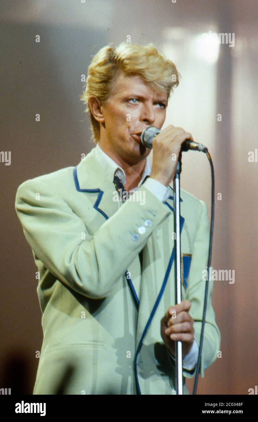 David Bowie kicking off his Serious Moonlight Tour with a warm-up gig ...
