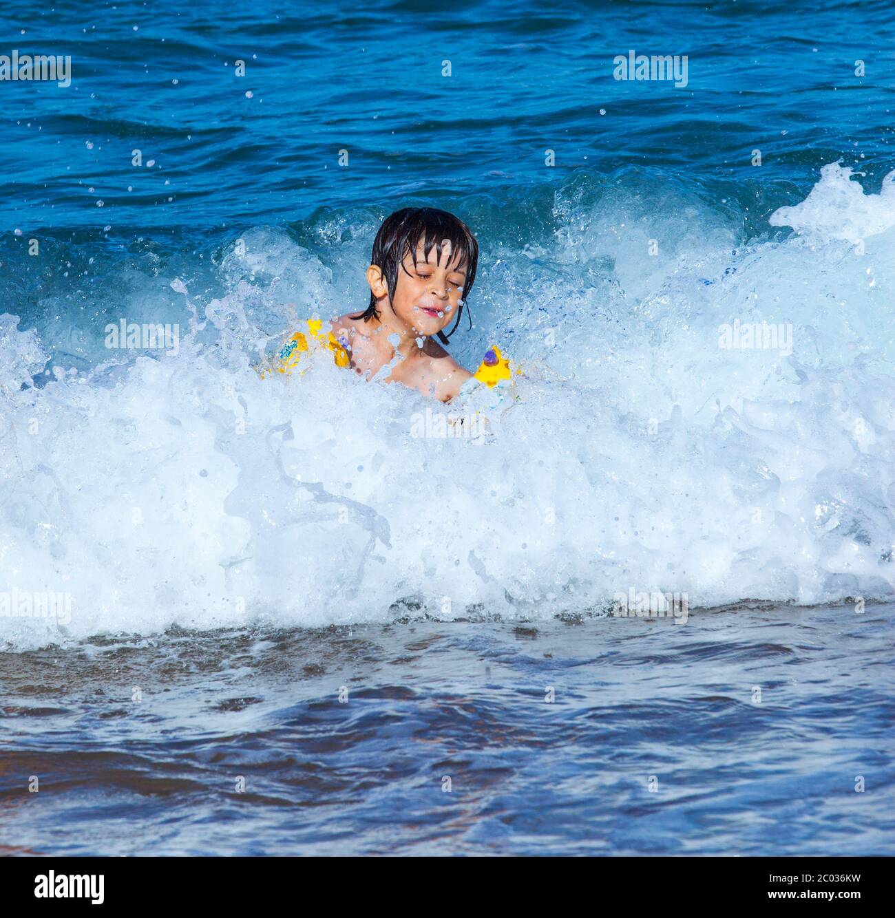 Little_waves hi-res stock photography and images - Alamy