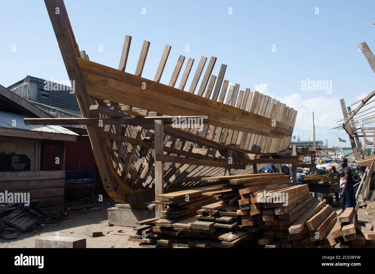 Elmina, Ghana boat building, wooden boat Stock Photo - Alamy