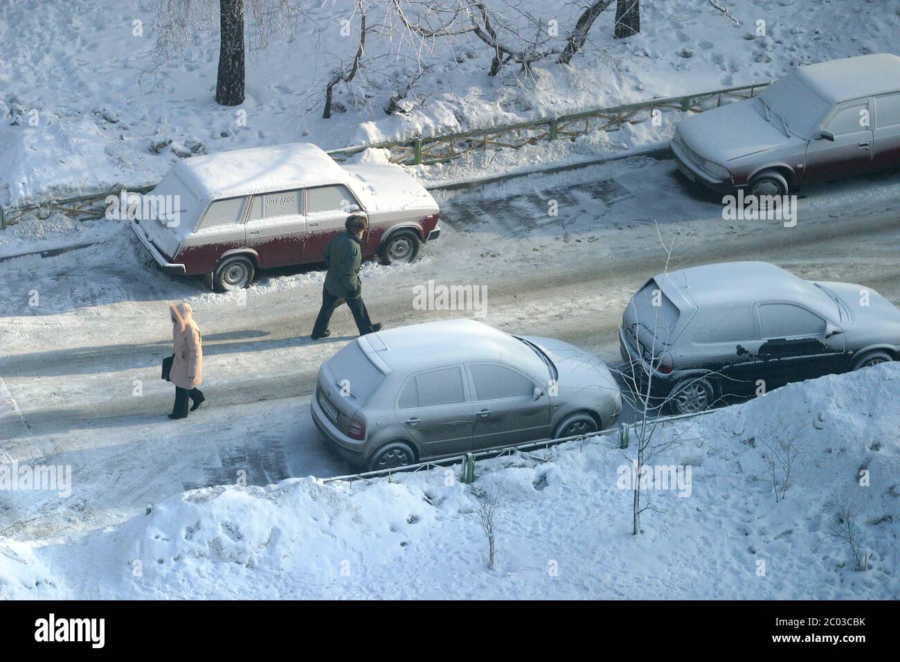 Frosts cars hi-res stock photography and images - Alamy