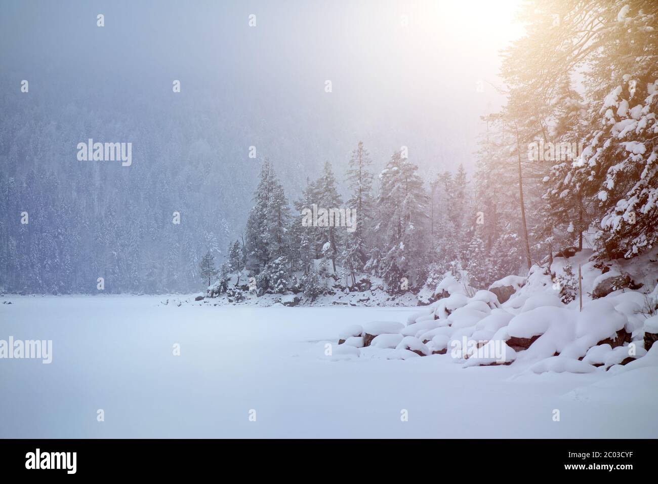 Eibsee cloud hi-res stock photography and images - Alamy