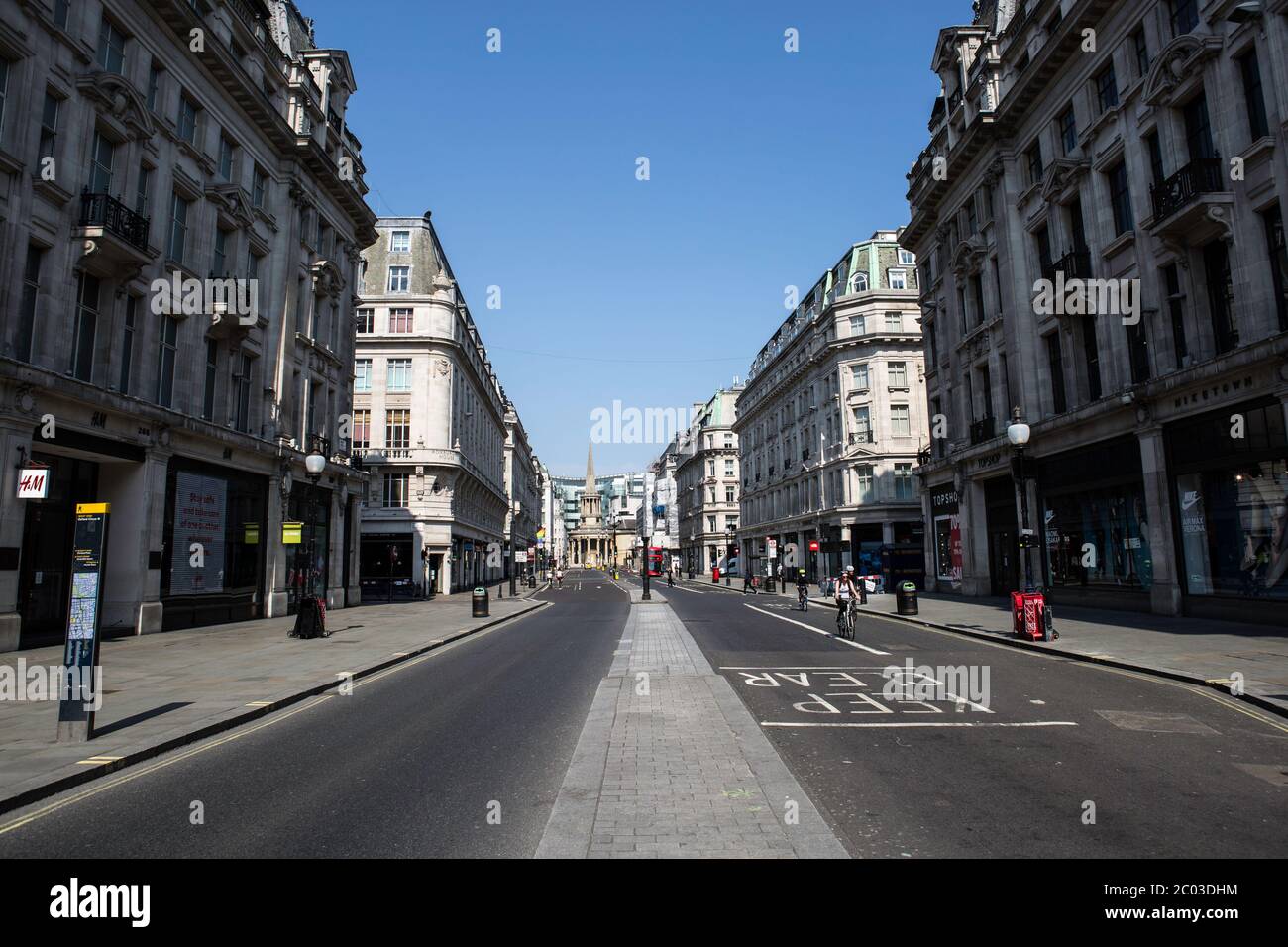 Empty london streets hi-res stock photography and images - Alamy