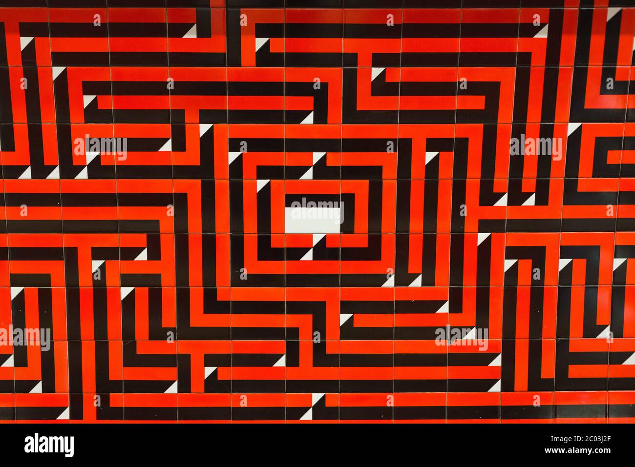 Tile designs at Warren Street station on the Victoria Line on the ...