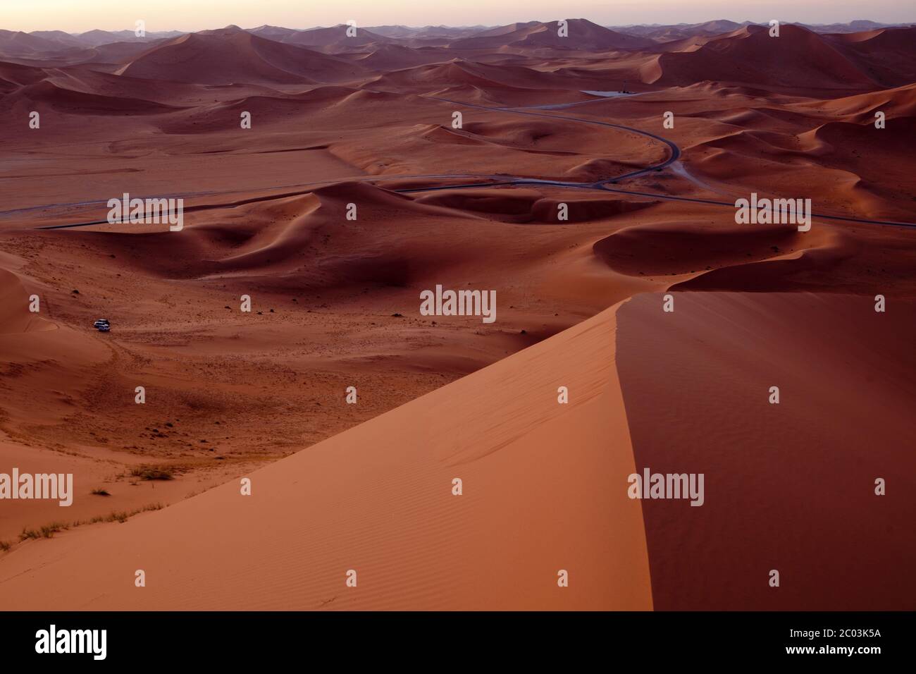 Sand dunes in the Sahara desert, North Africa Stock Photo - Alamy