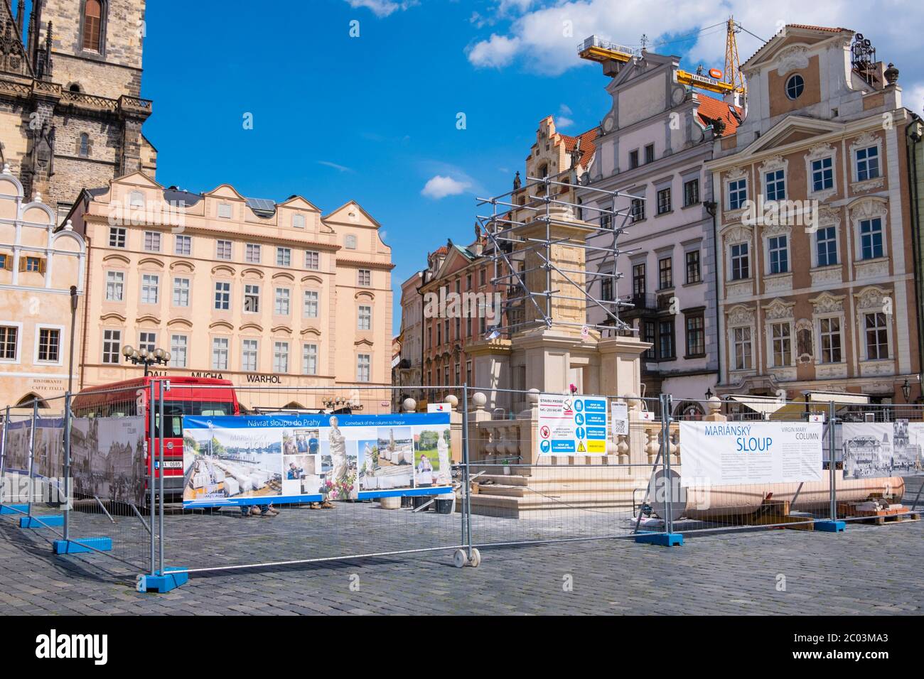 Setting up Mariansky sloup, Marian column, in June 2020, Staroměstské ...