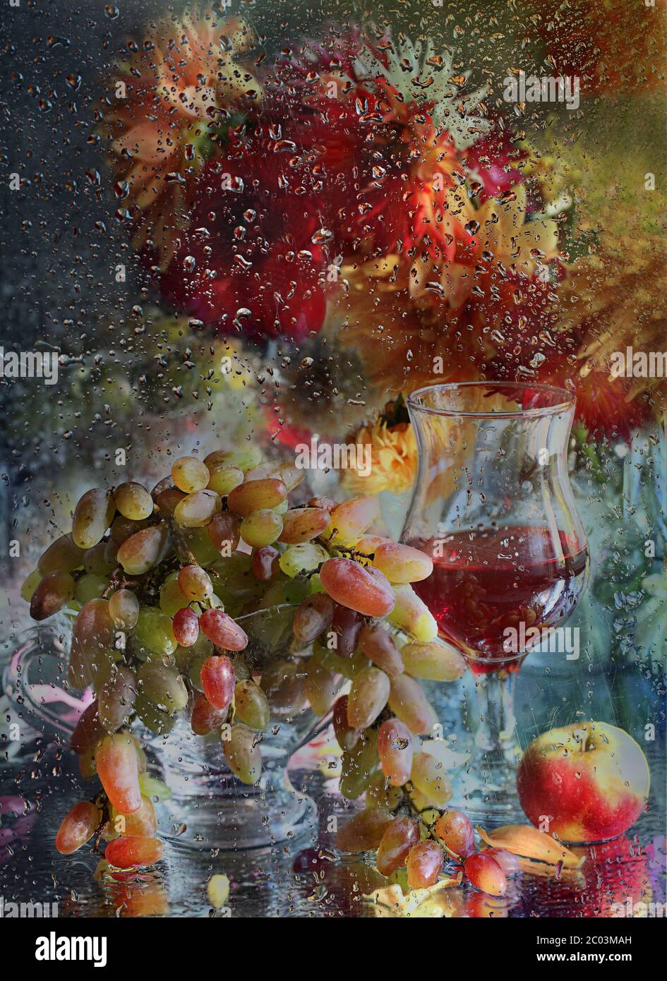 Wine and grapes Stock Photo - Alamy
