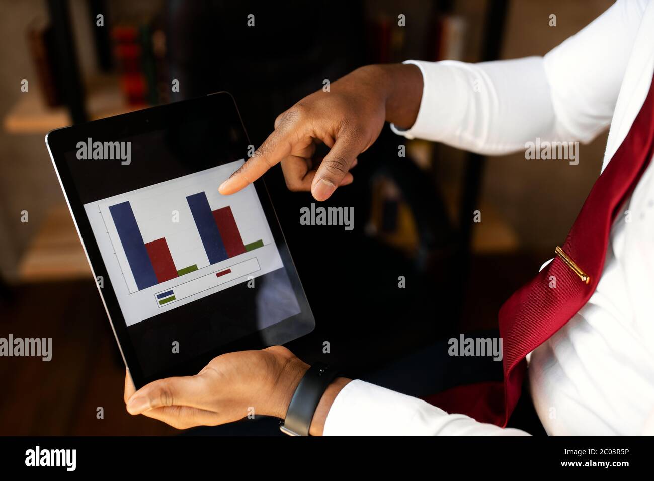 Professional investor hi-res stock photography and images - Alamy