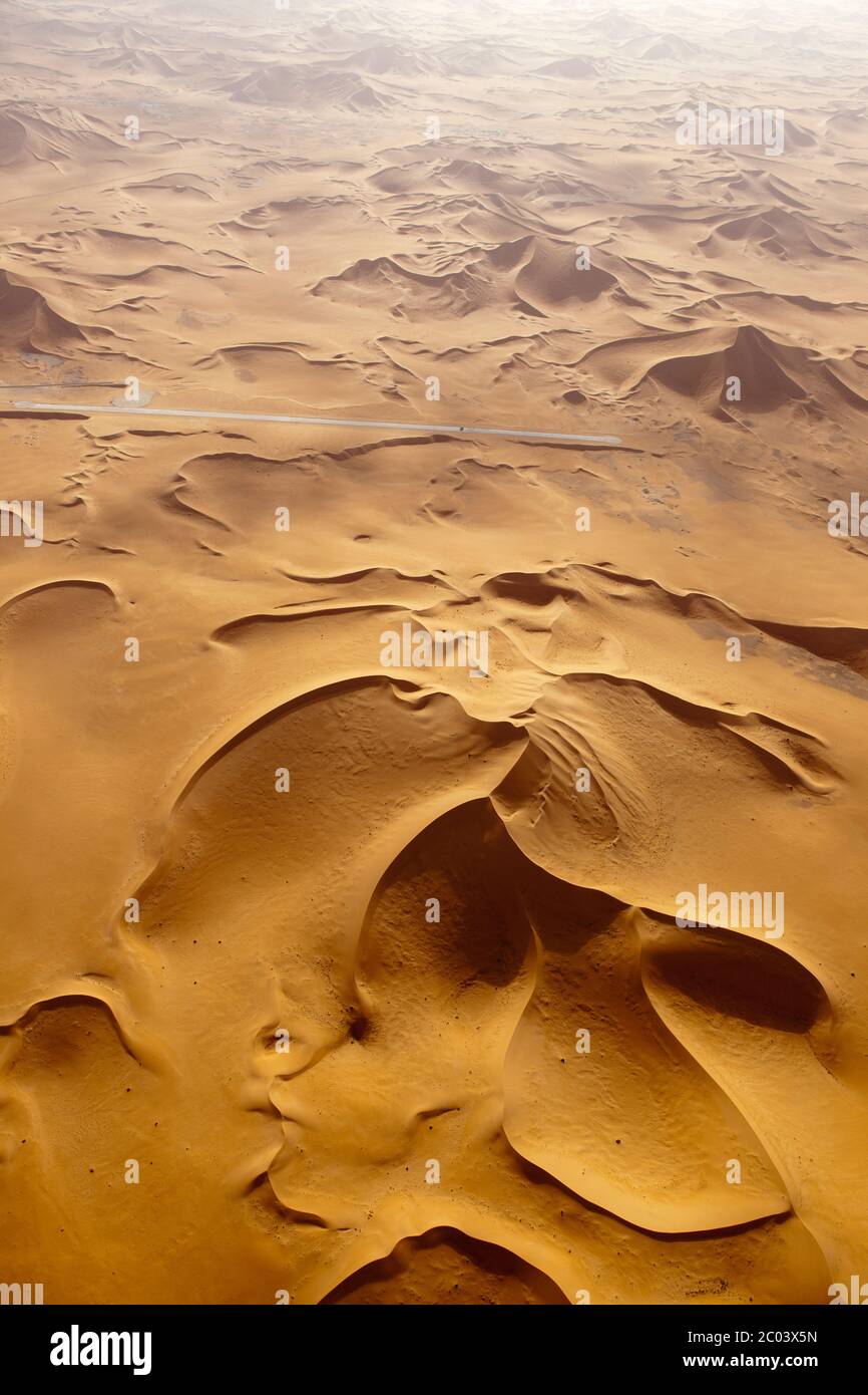 Sand dunes in the Sahara desert, North Africa Stock Photo - Alamy
