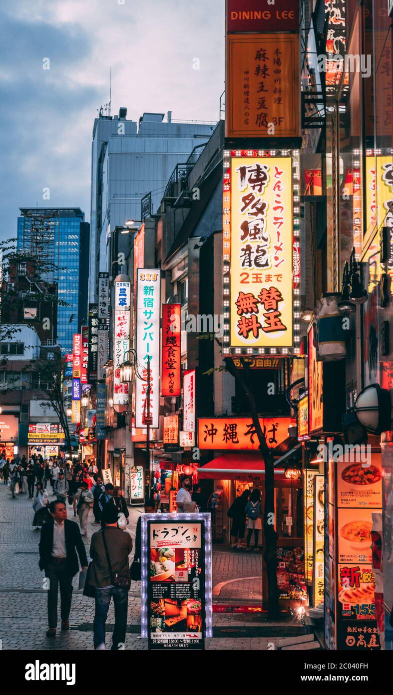 Shinjuku streets with neon signs (Tokyo, Japan Stock Photo - Alamy