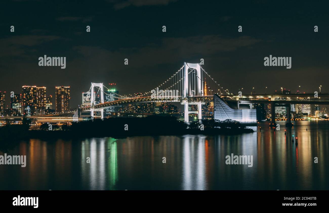Rainbow Bridge by night (Tokyo, Japan Stock Photo - Alamy