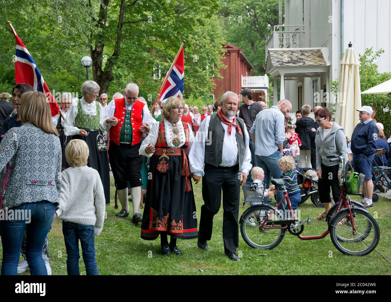 Midsummer sweden celebration hi-res stock photography and images - Alamy