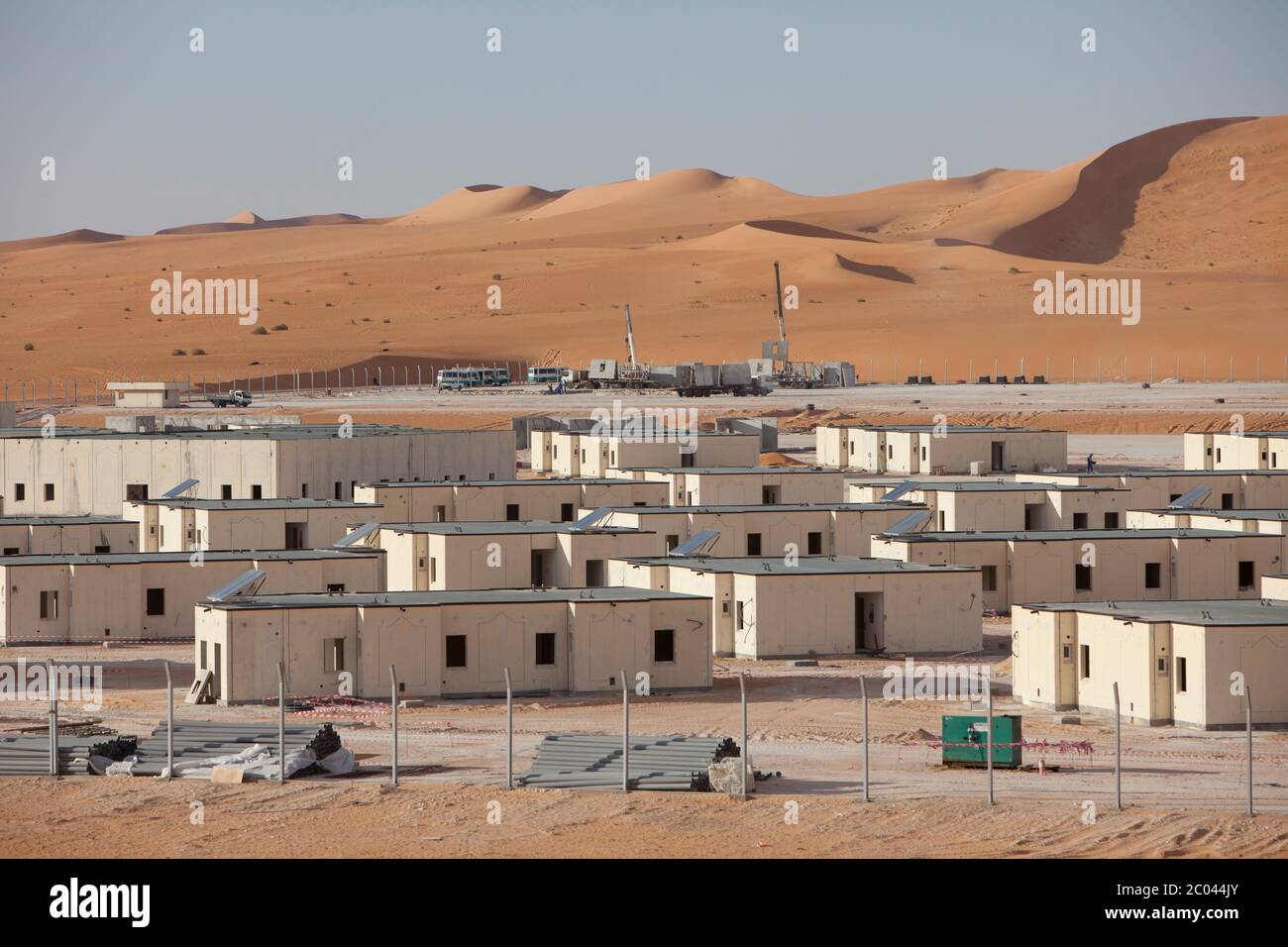 Buildings accomodation blocks for construction and management ...