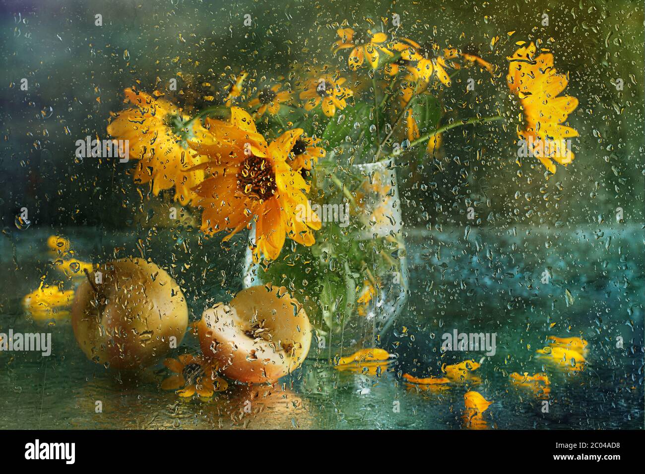 Yellow still life hi-res stock photography and images - Alamy