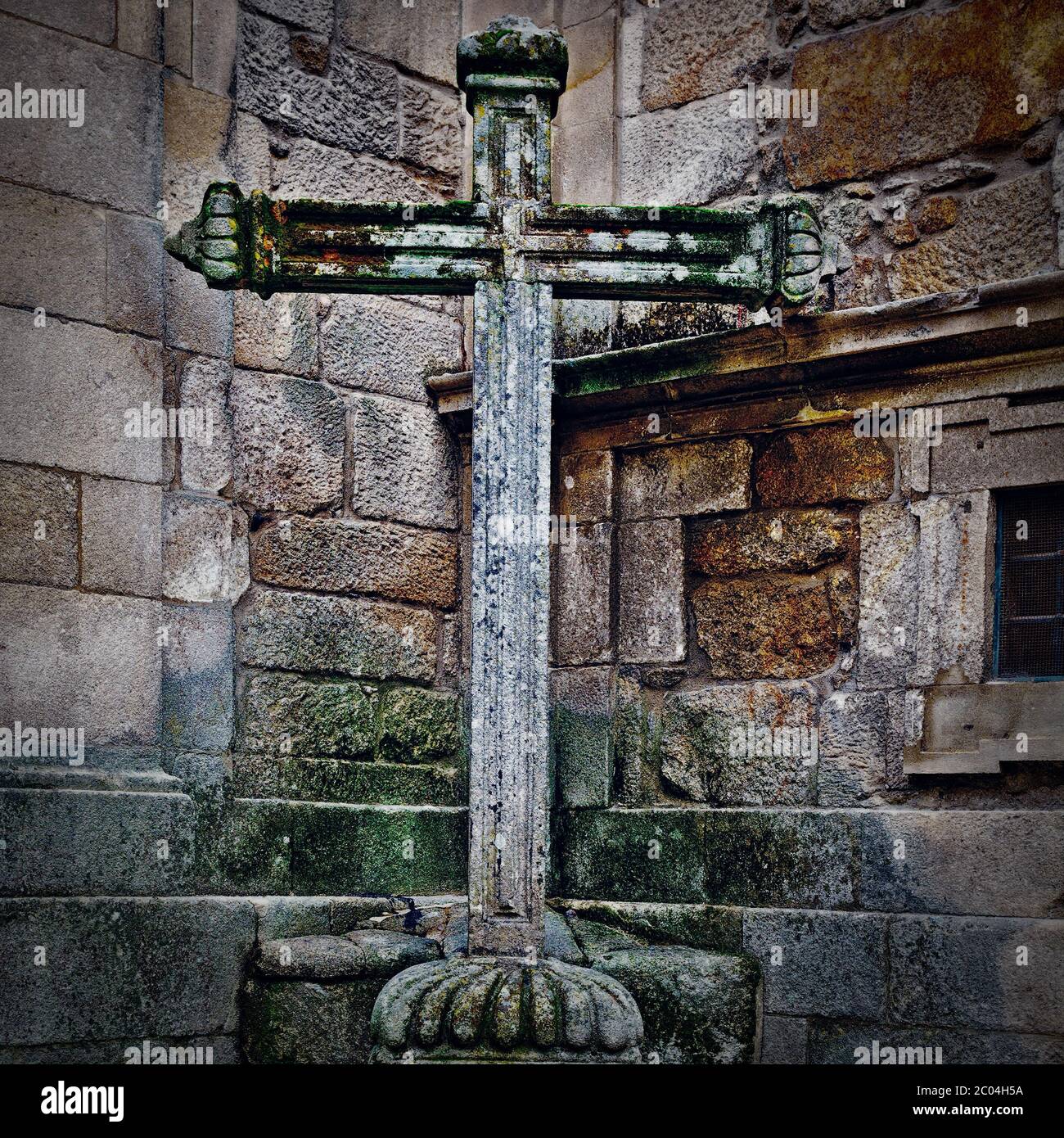 Old cross hi-res stock photography and images - Alamy