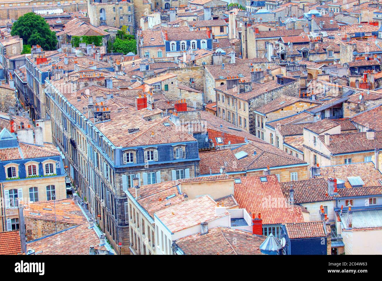 Residential homes red tile rooftops hi-res stock photography and images ...