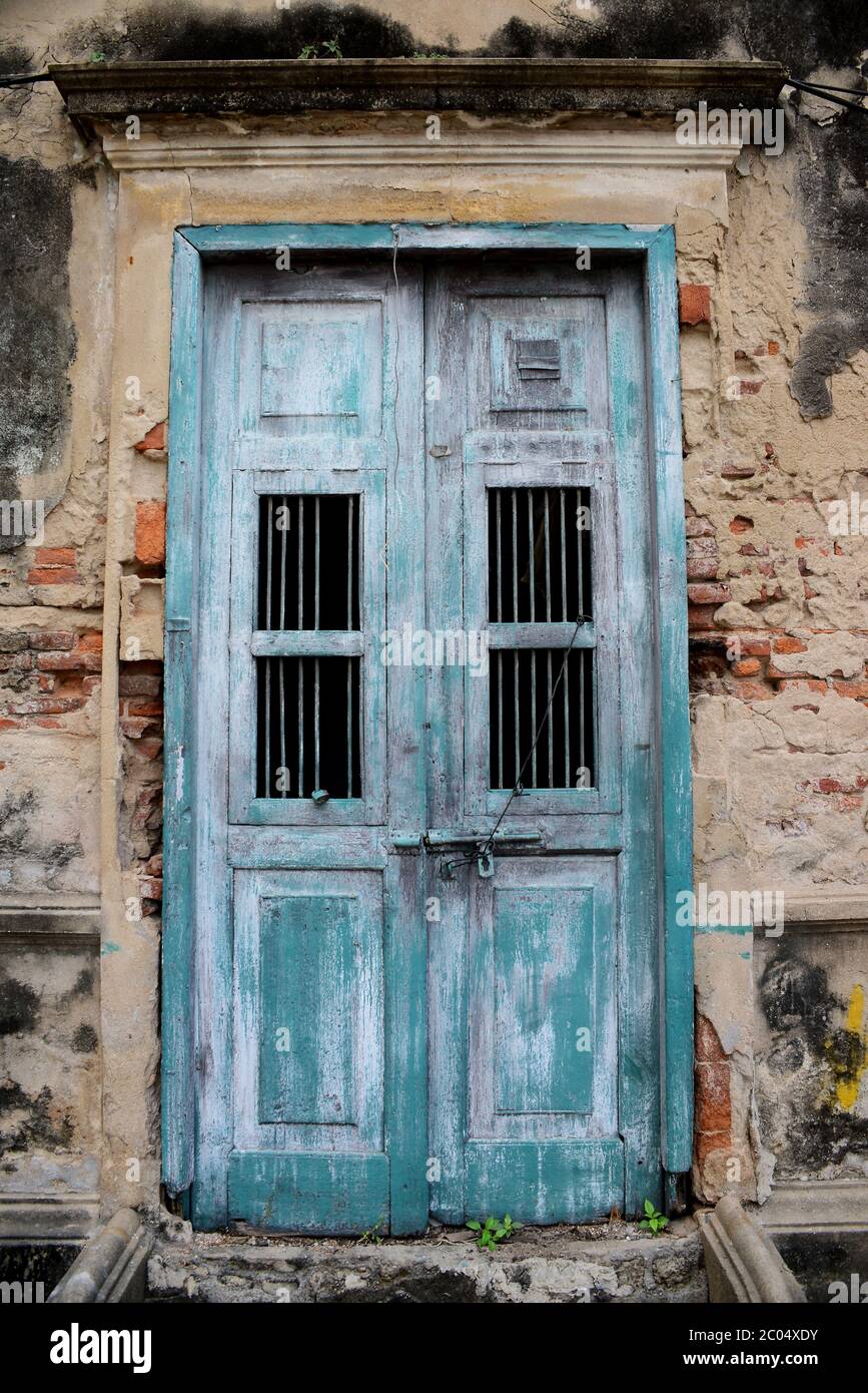 Bule wall hi-res stock photography and images - Alamy