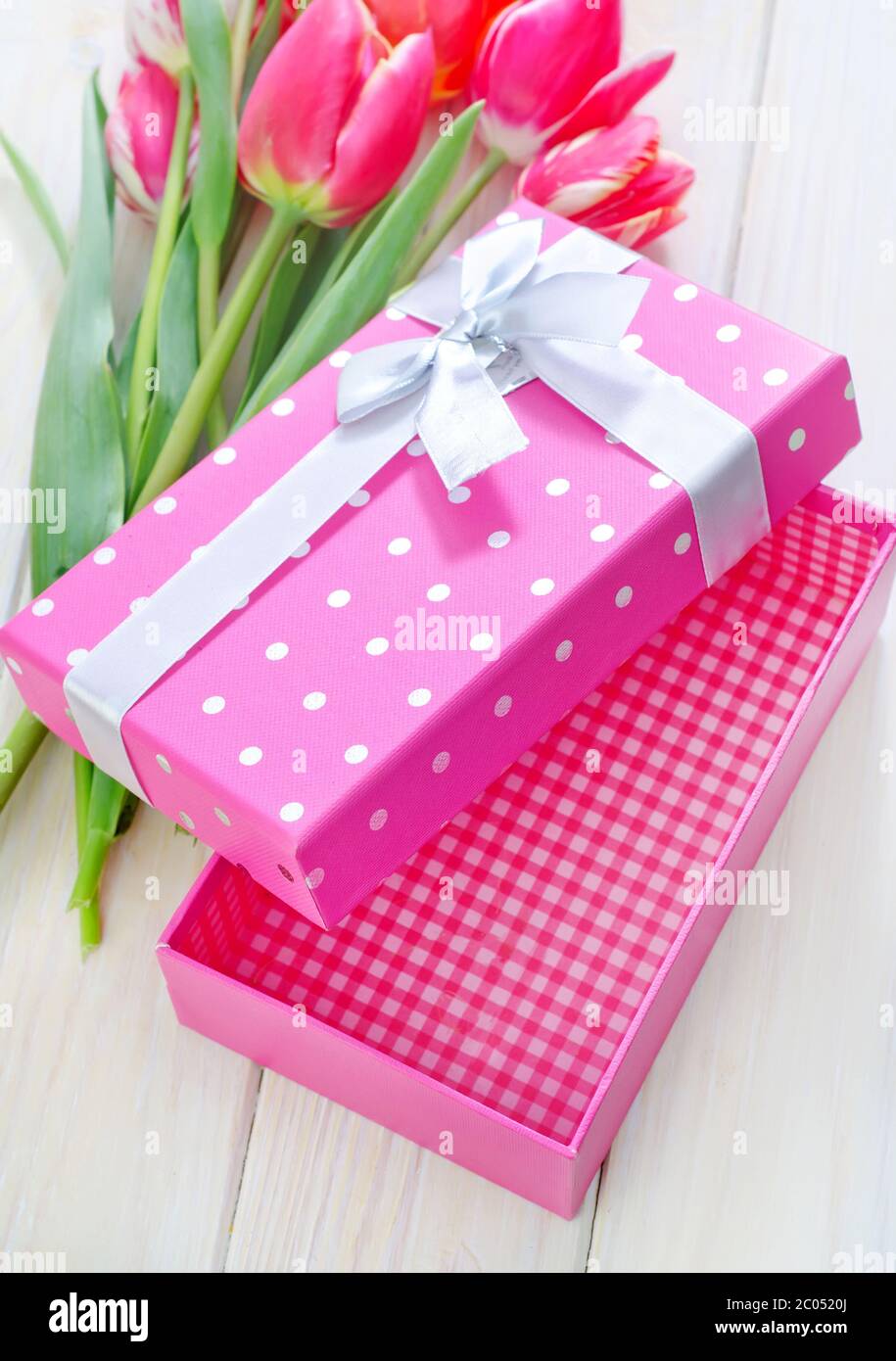 box for present Stock Photo - Alamy