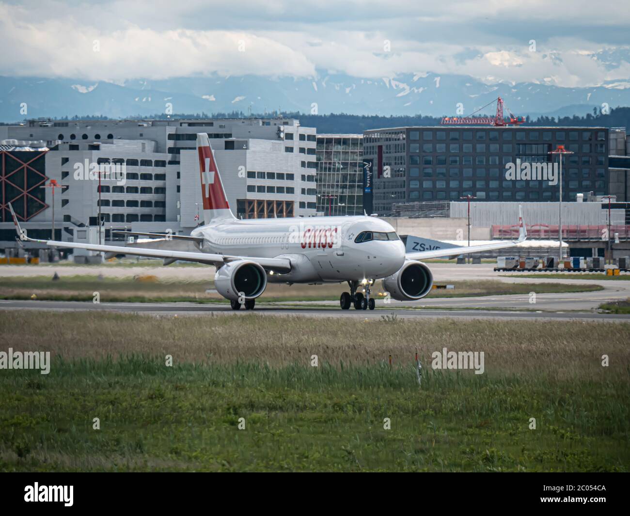 Swiss airline business class hi-res stock photography and images - Alamy