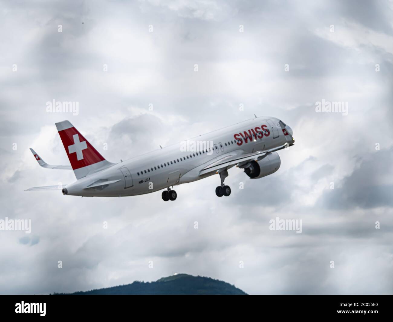 C-Series A220 Take Off at Zürich Airport Stock Photo - Alamy