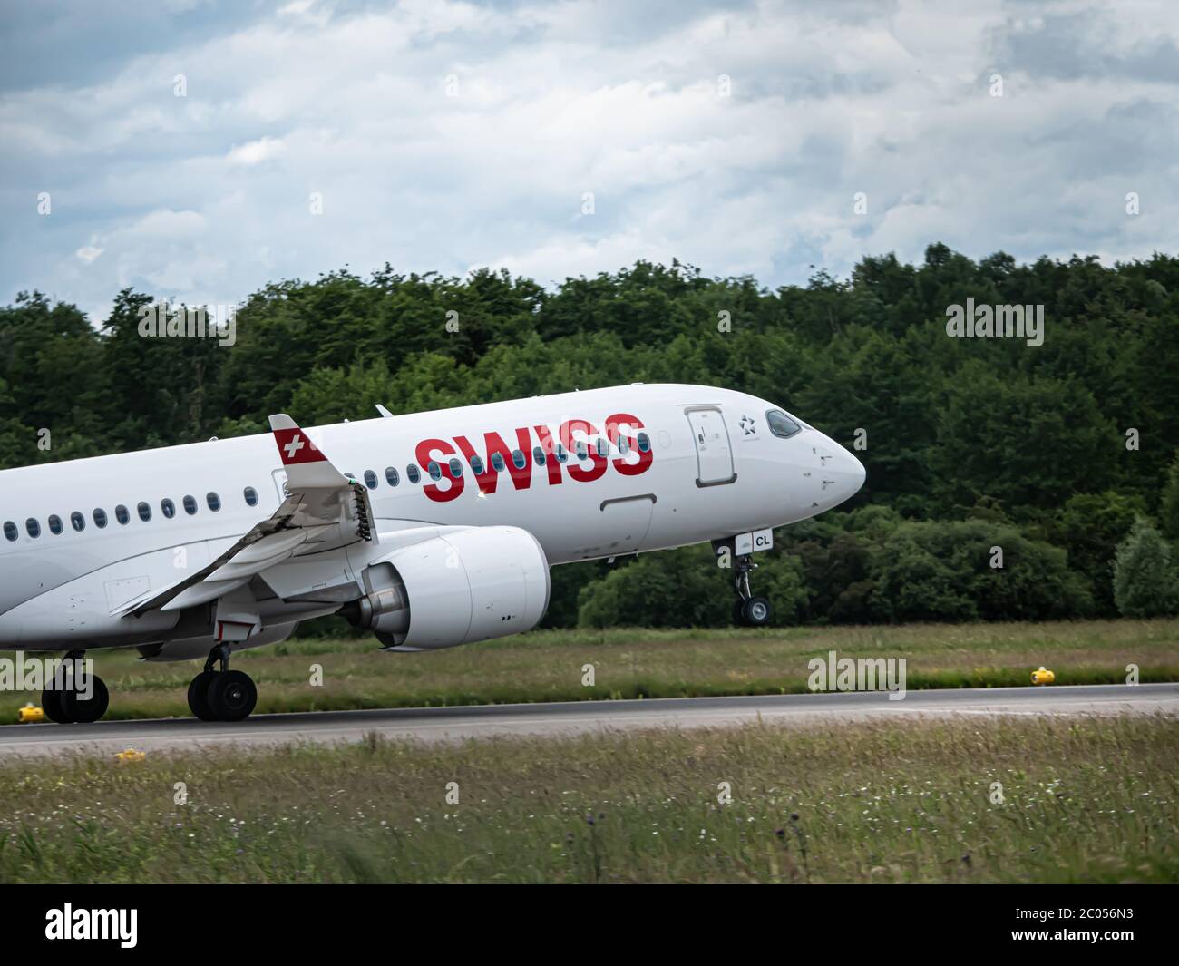 C-Series A220 Take Off at Zürich Airport Stock Photo - Alamy