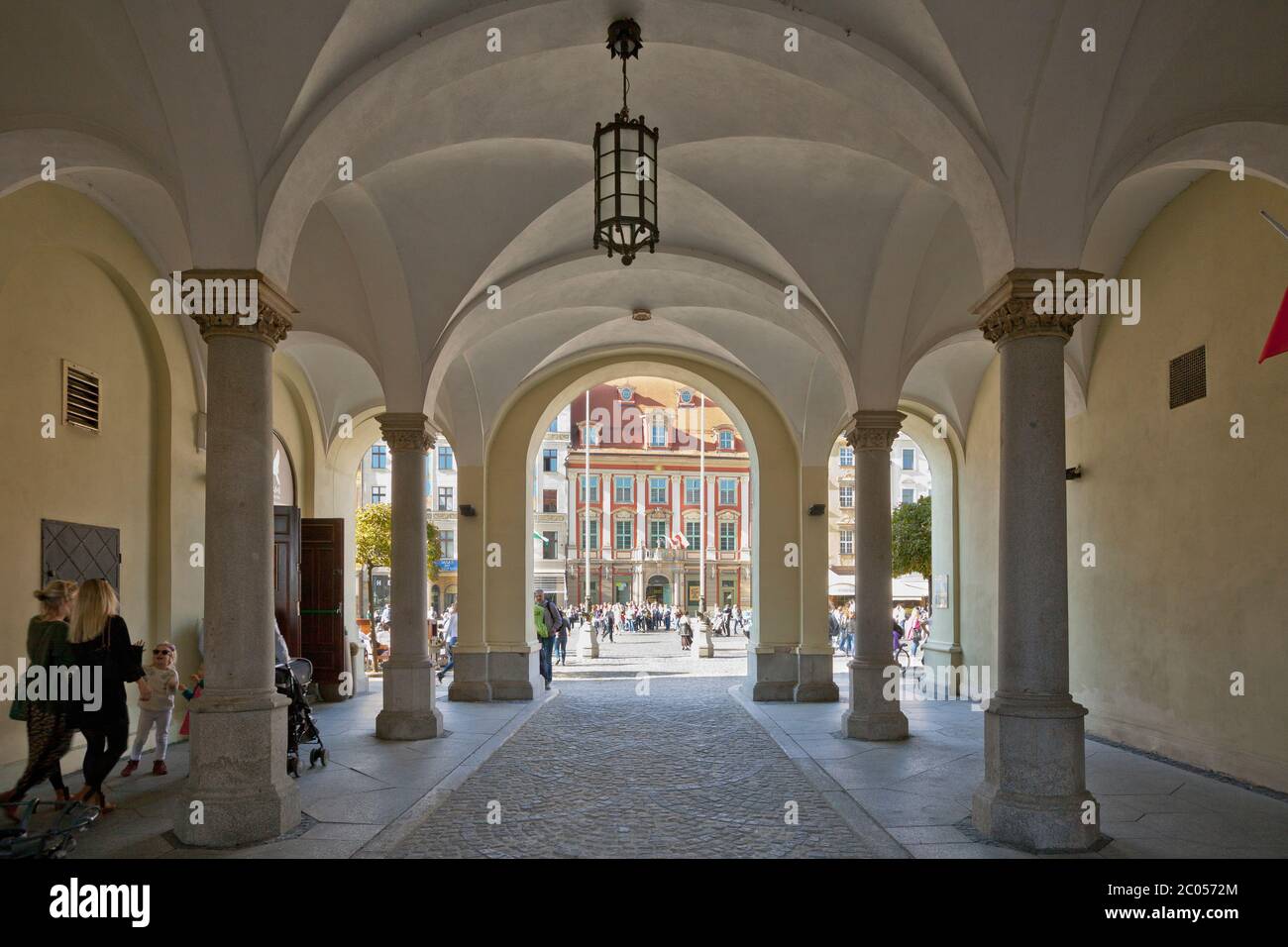 View through archway near Market Square, Wroclaw Stock Photo - Alamy