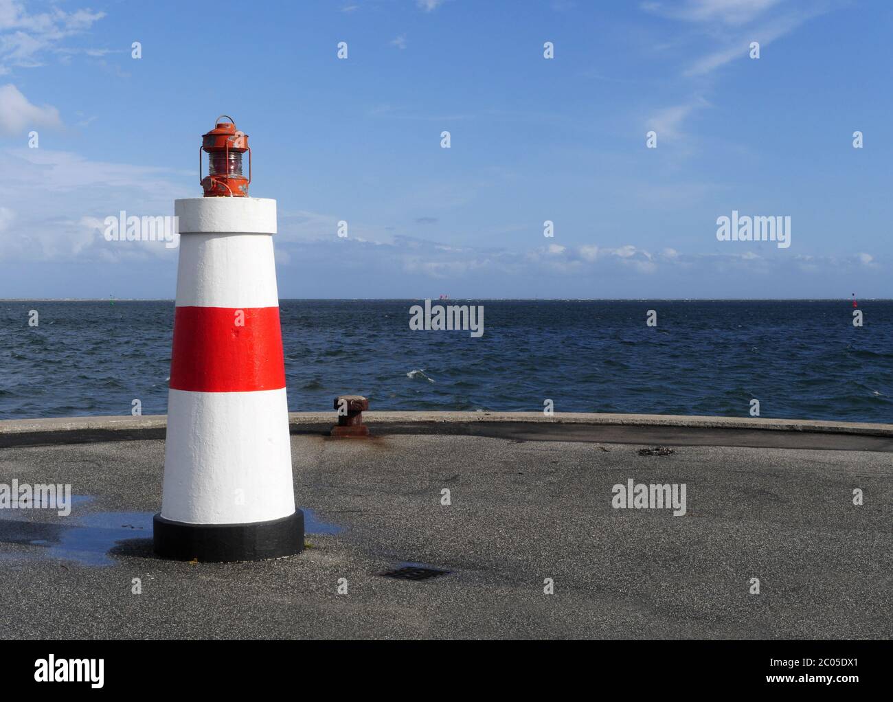 Breakwater light hi-res stock photography and images - Alamy