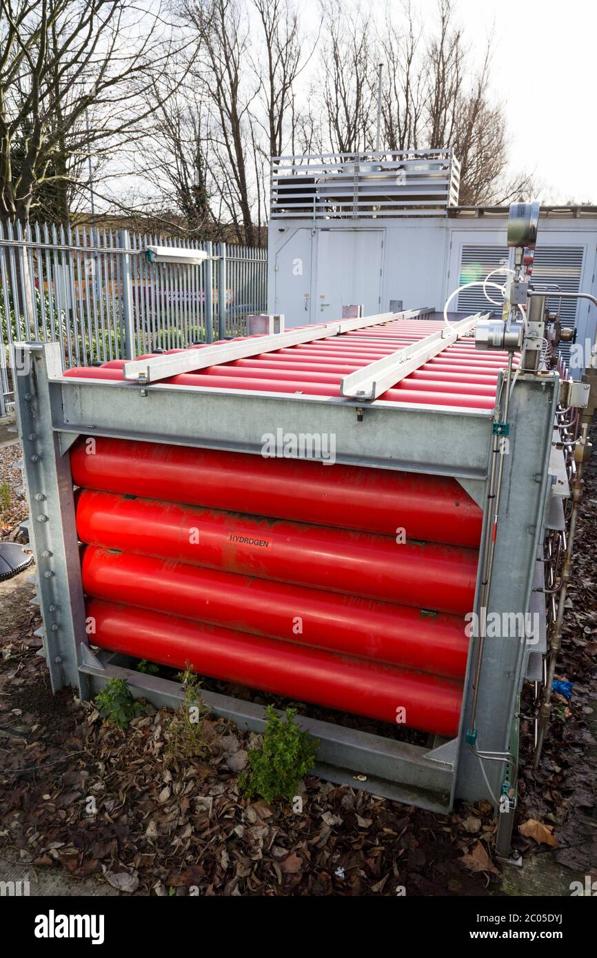 Hydrogen in cylinder hi-res stock photography and images - Alamy