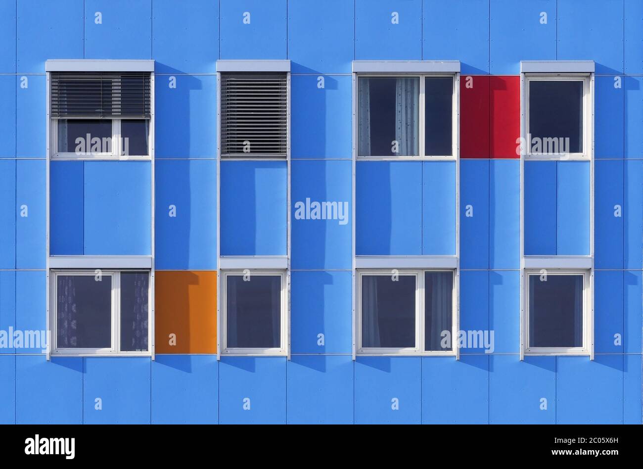 Blue facade hi-res stock photography and images - Alamy