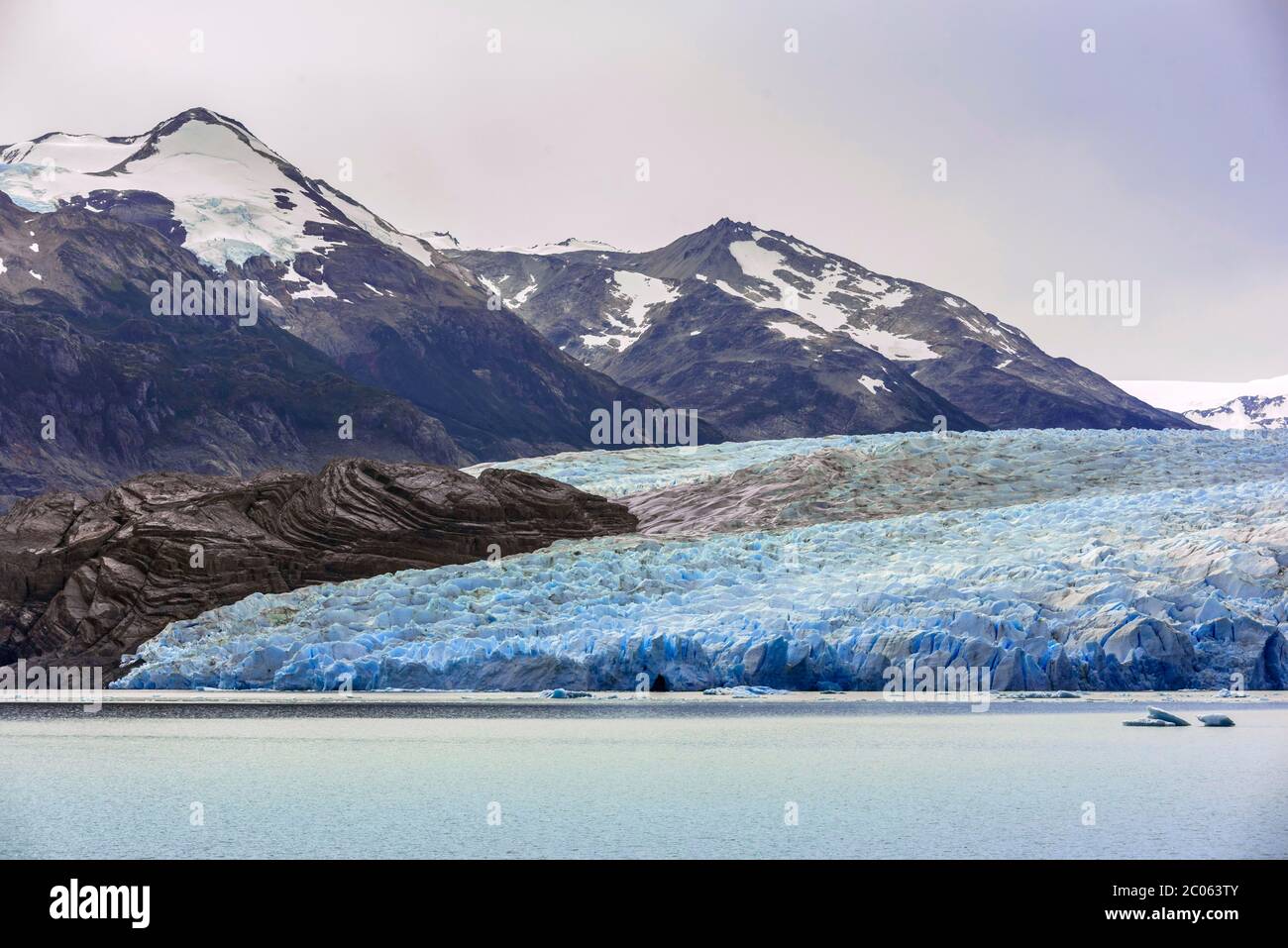 The Grey Glacier flows into Lake Grey, Torres del Paine National Park ...