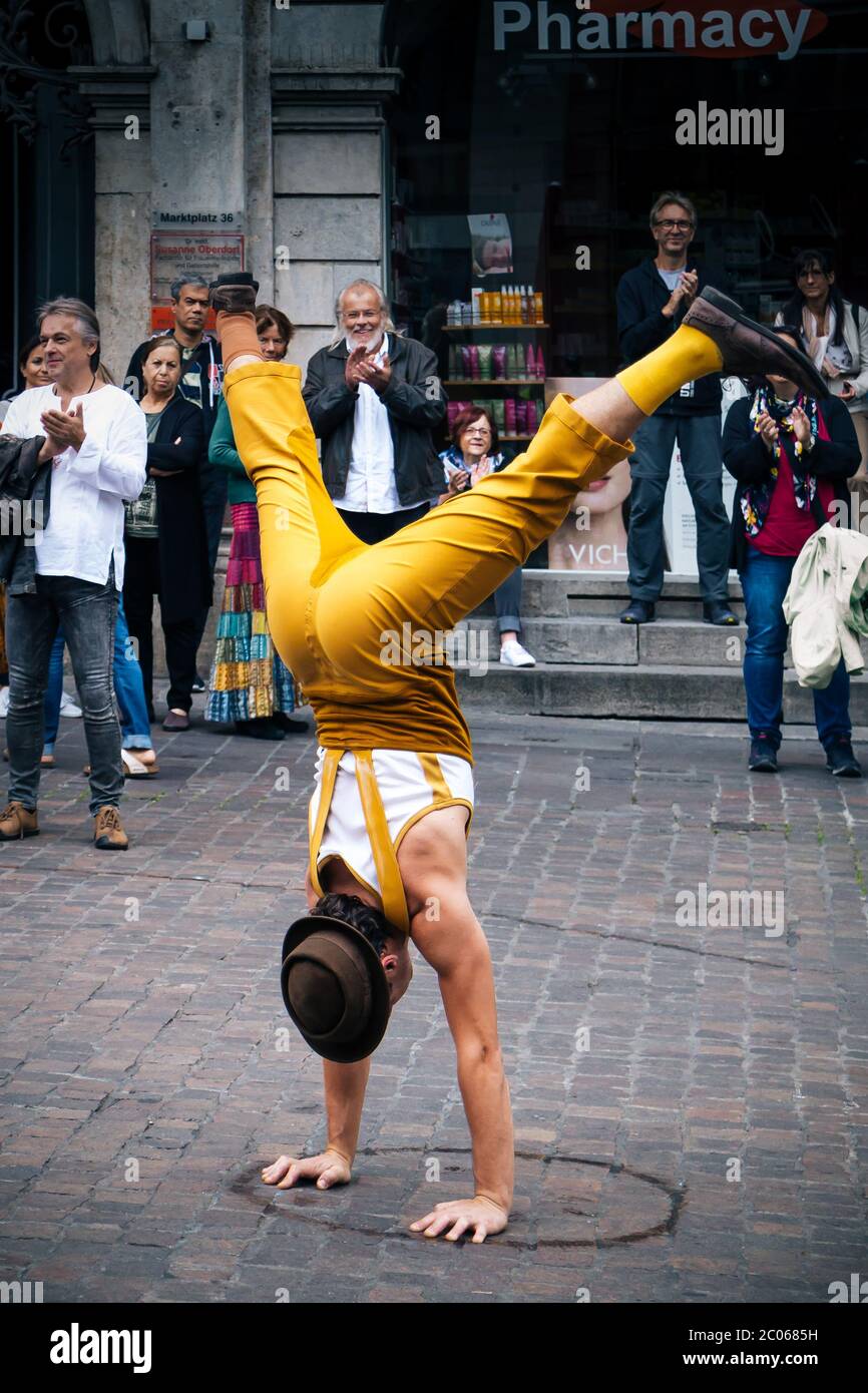 Body muscle show hi-res stock photography and images - Alamy