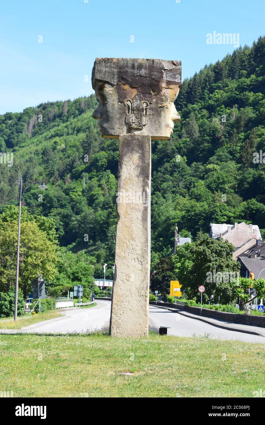 Two faced statue hi-res stock photography and images - Alamy