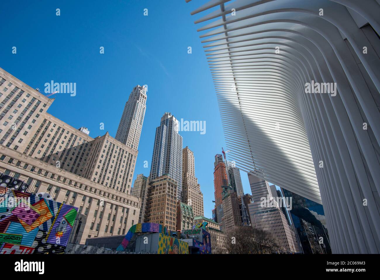 Oculus station subway station and skyscrapers hi-res stock photography ...