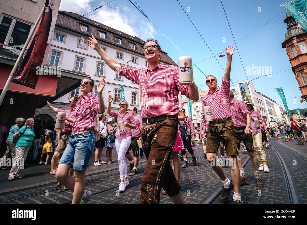 Traditional german clothing hi-res stock photography and images - Alamy