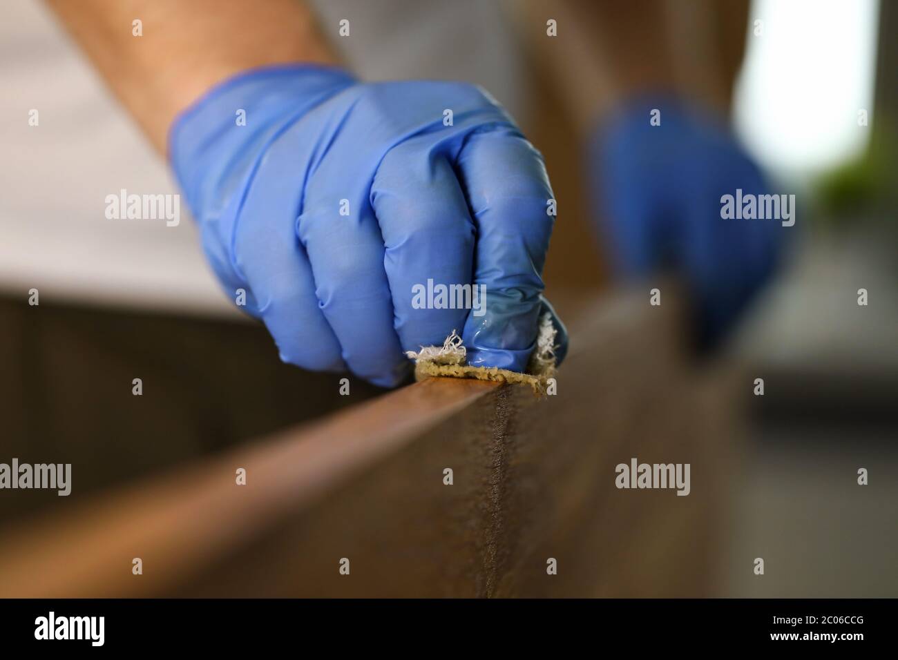 Hand rub hi-res stock photography and images - Alamy