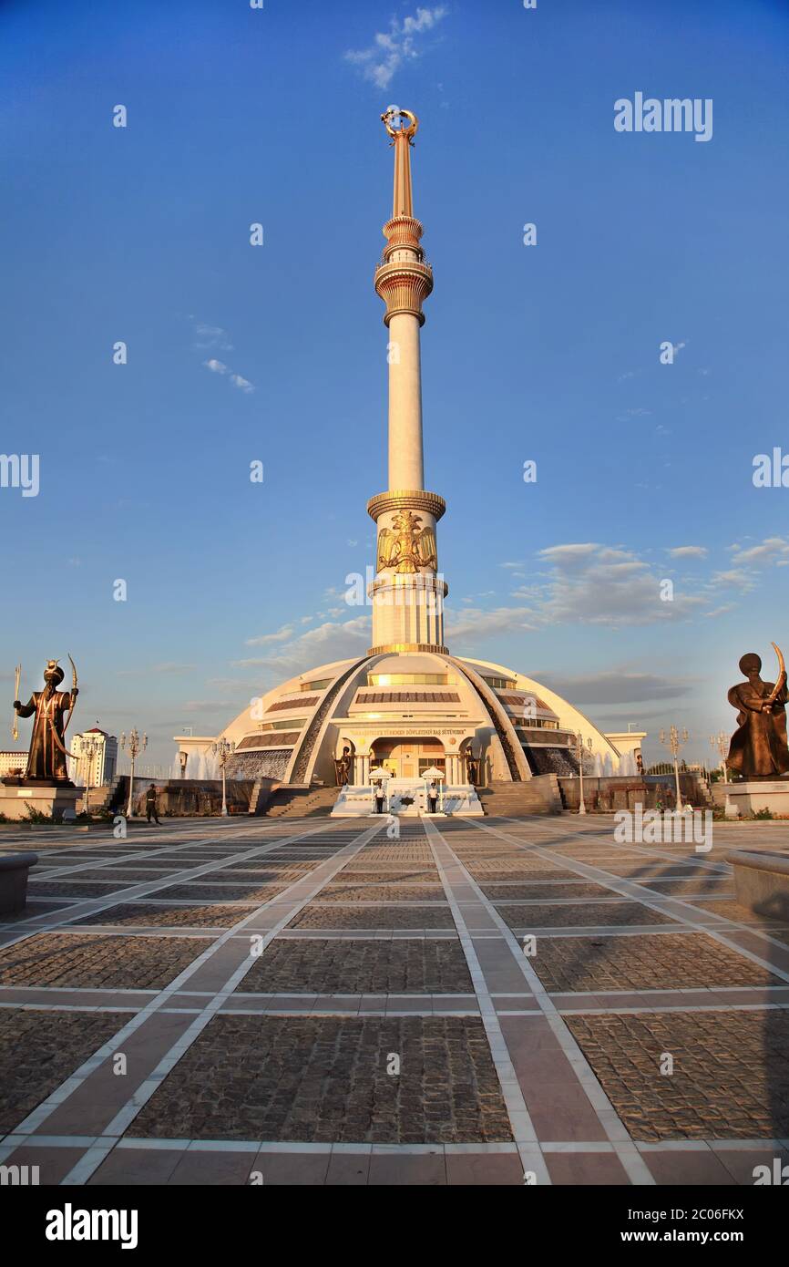 Monumen hi-res stock photography and images - Alamy
