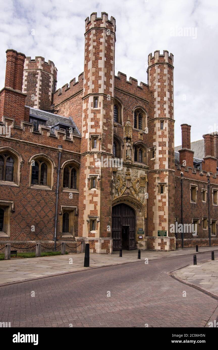University main gate hi-res stock photography and images - Alamy
