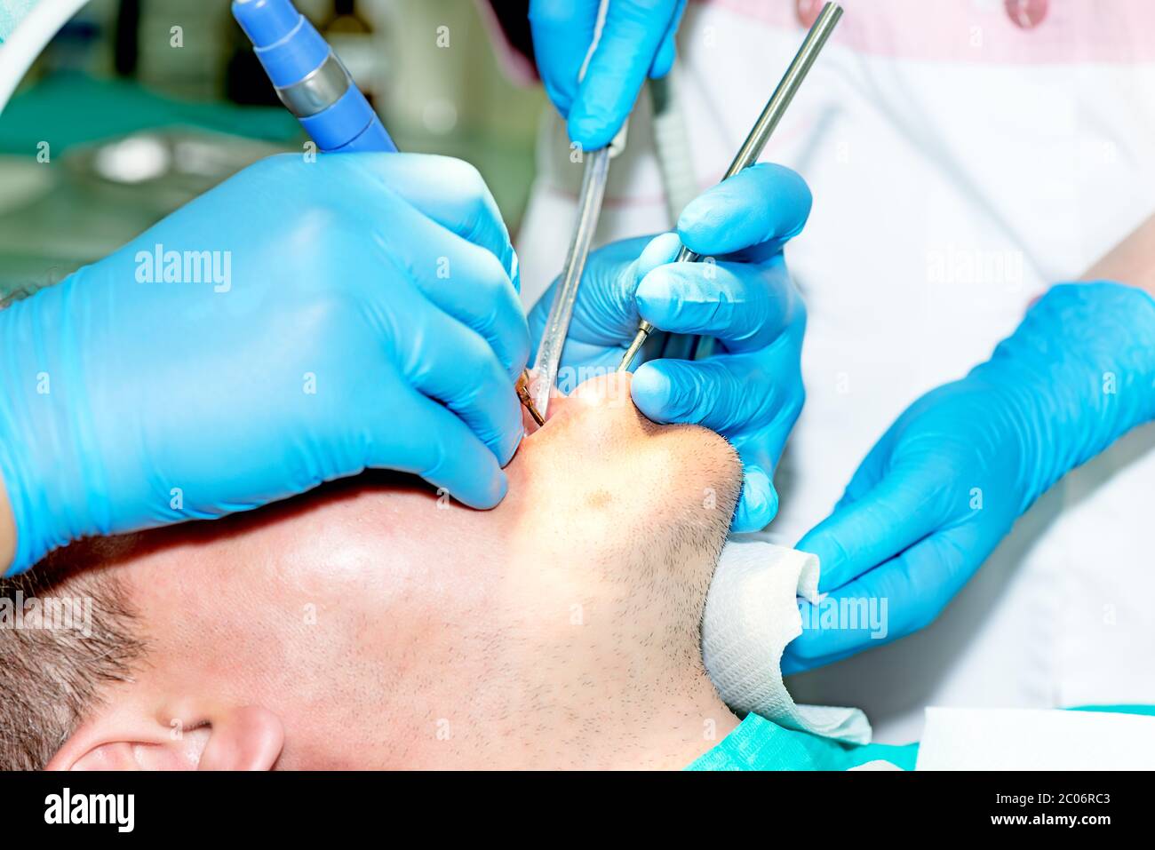 Check in procedure hi-res stock photography and images - Alamy