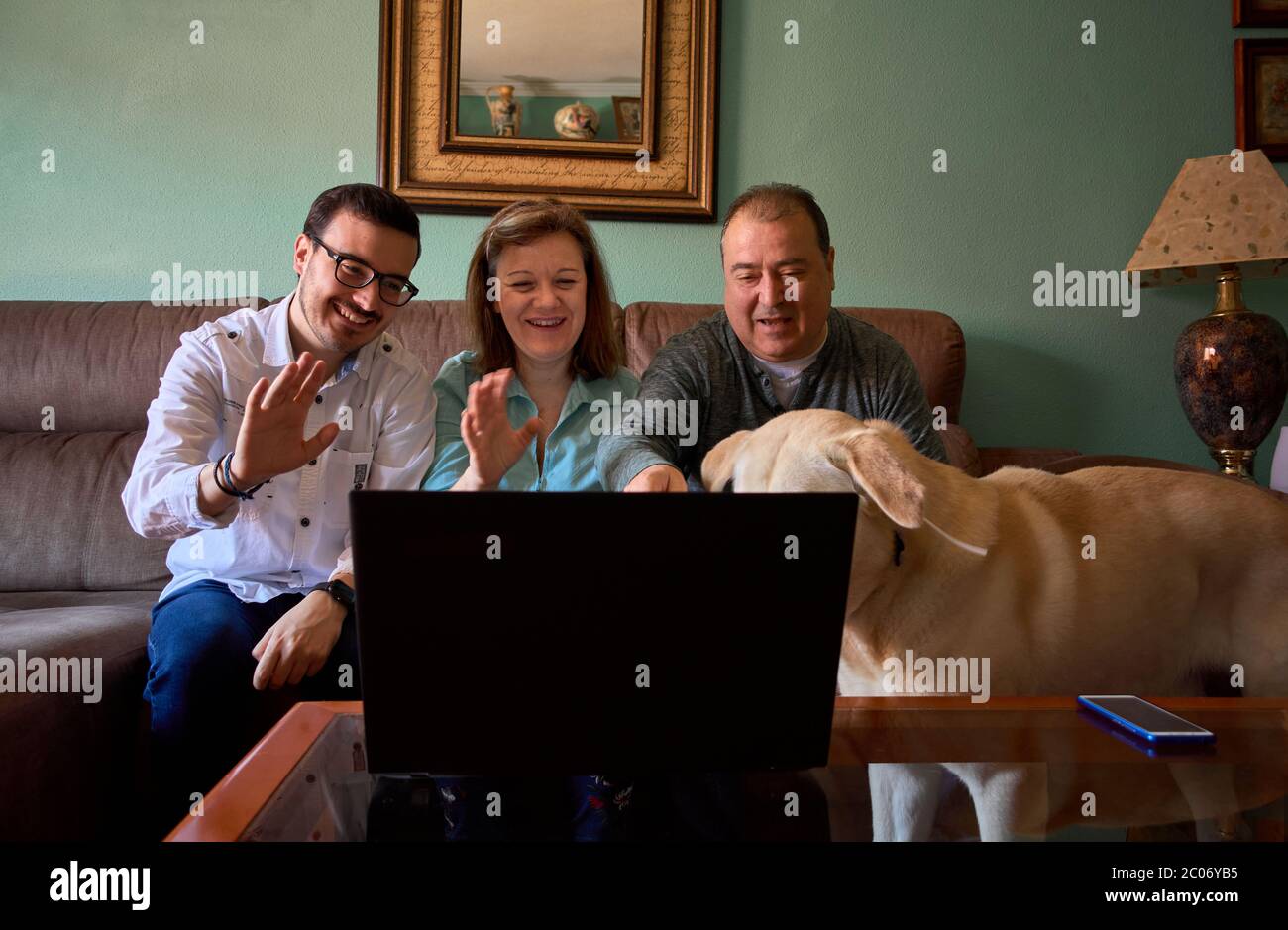 Family discussion living room hi-res stock photography and images - Alamy