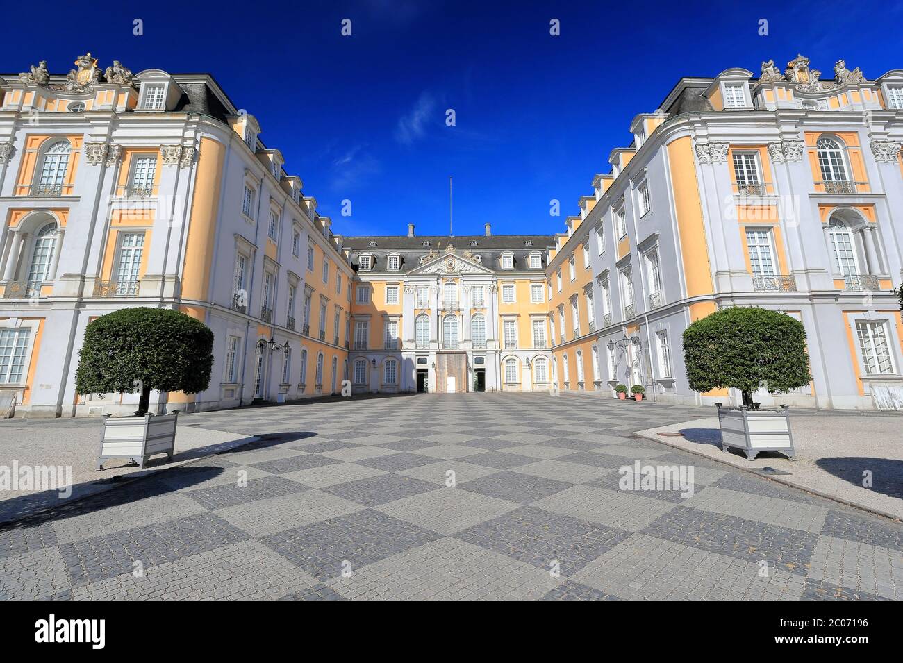 Brühl palace hi-res stock photography and images - Alamy