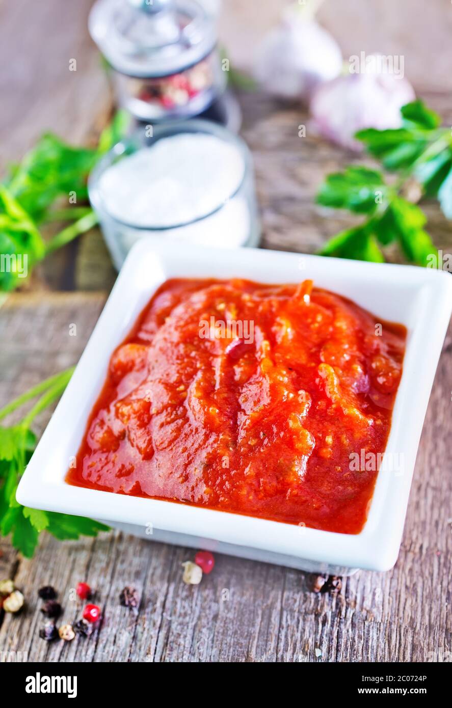 Tomatoe puree hi-res stock photography and images - Alamy