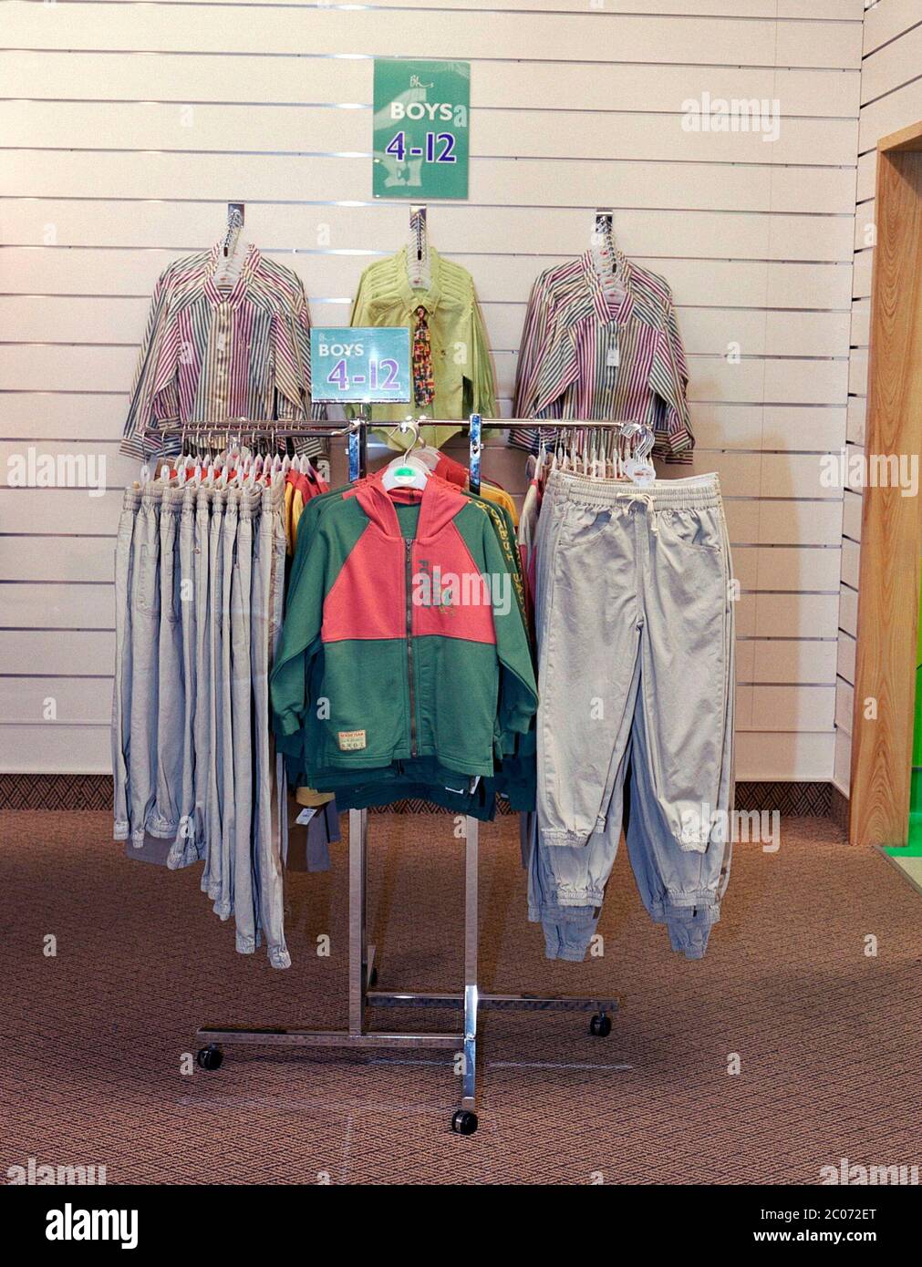 Bhs shop fittings hi-res stock photography and images - Alamy